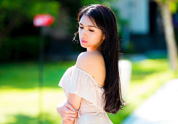 Deretan Cowok Tampan yang Pernah Cinta pada Angel Karamoy