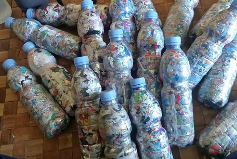 Olah Sampah Plastik Jadi Bernilai Guna Dengan Metode Ecobrick